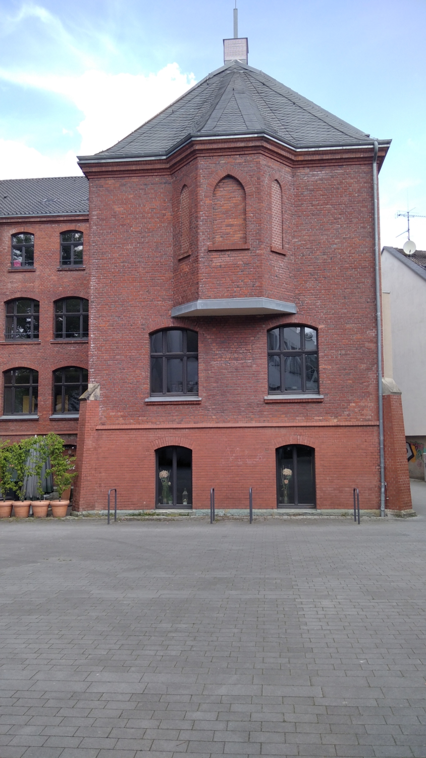 Lippstadt - Thomas Valentin-Stadtbücherei - Büchertürme